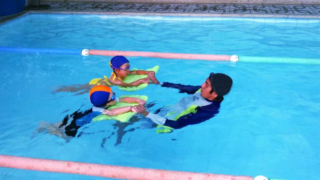 natación niños Archives - AcuaKid Club